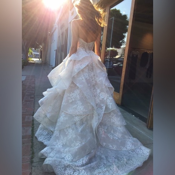 Monique Lhuillier | Dresses | Monique Lhuillier Ball Gown Lace Wedding ...